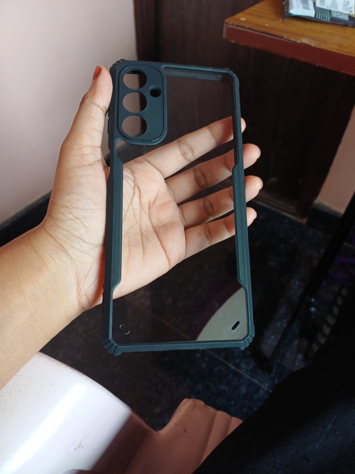 TheGiftKart Polycarbonate Shockproof Crystal Clear Back Cover Case For ...