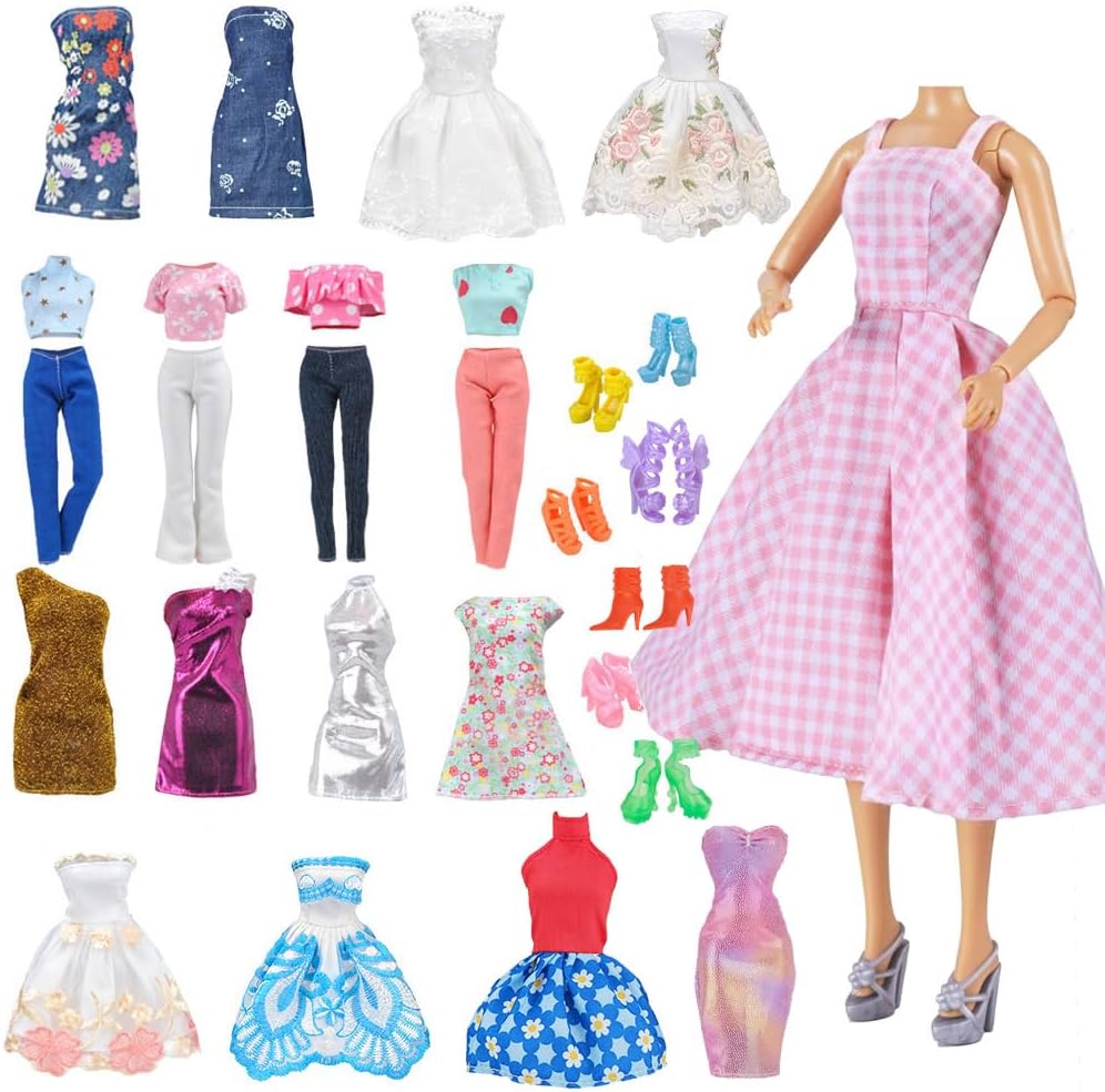 Barbie Barbie Doll with Clothes and Accessories for 4 Complete Outfits ...