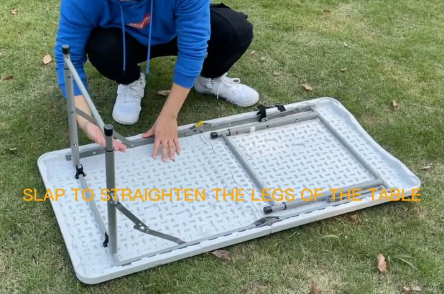 Watch How to open this 4FT folding table? on Amazon Live