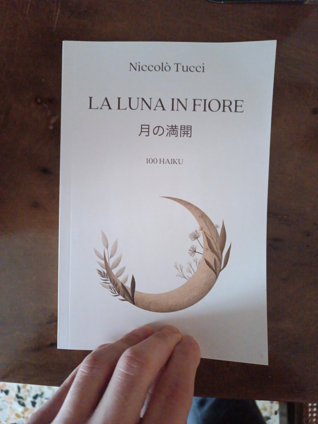 La luna in fiore: 100 haiku : Tucci, Niccolò: Amazon.it: Libri