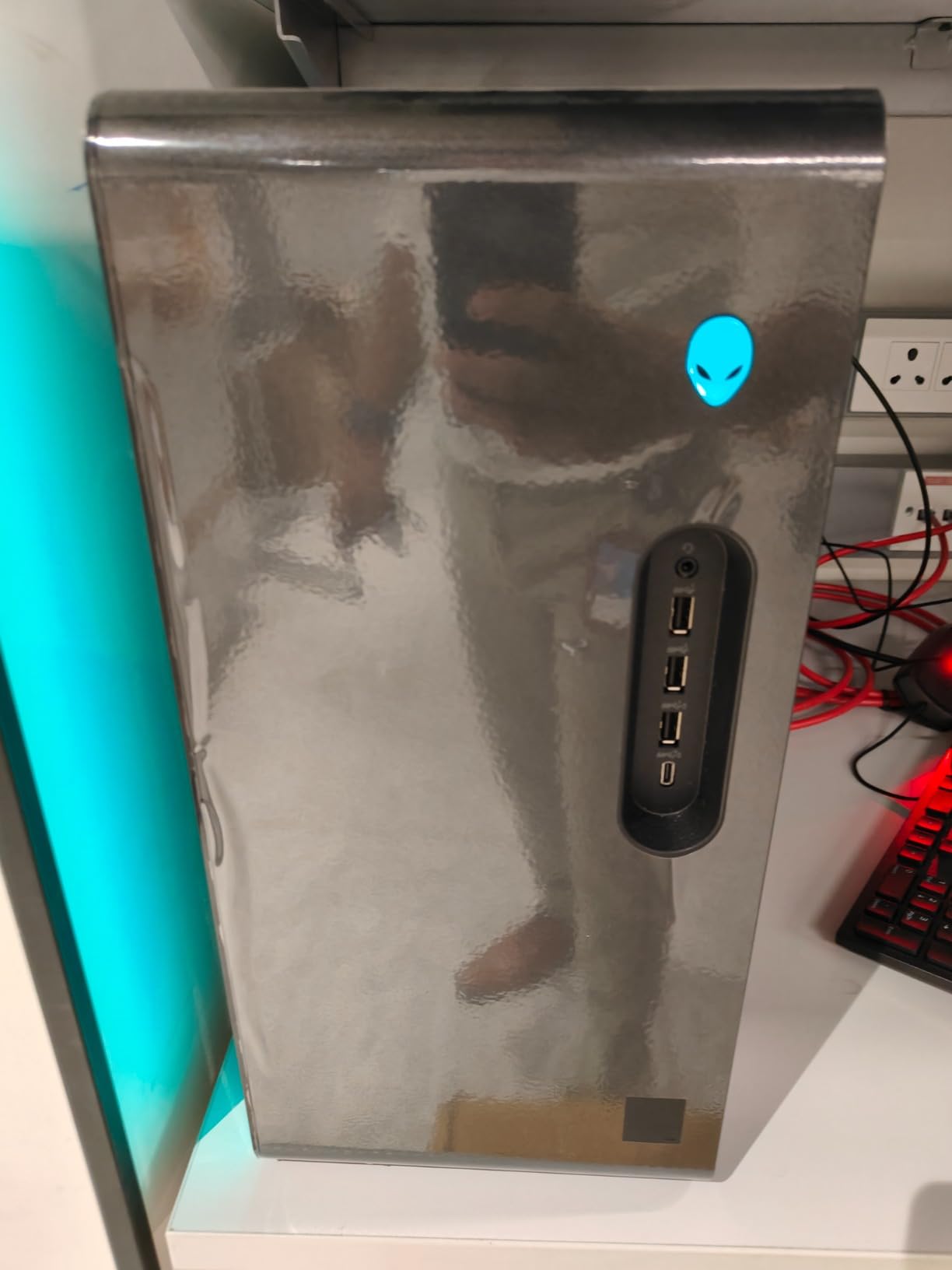 Alienware Aurora R16 Gaming Desktop - Intel Core i7-13700F, 16GB DDR5 ...