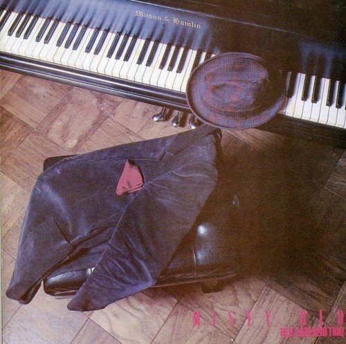 Misty Red: Garland Red, Red Garland: Amazon.in: Music}