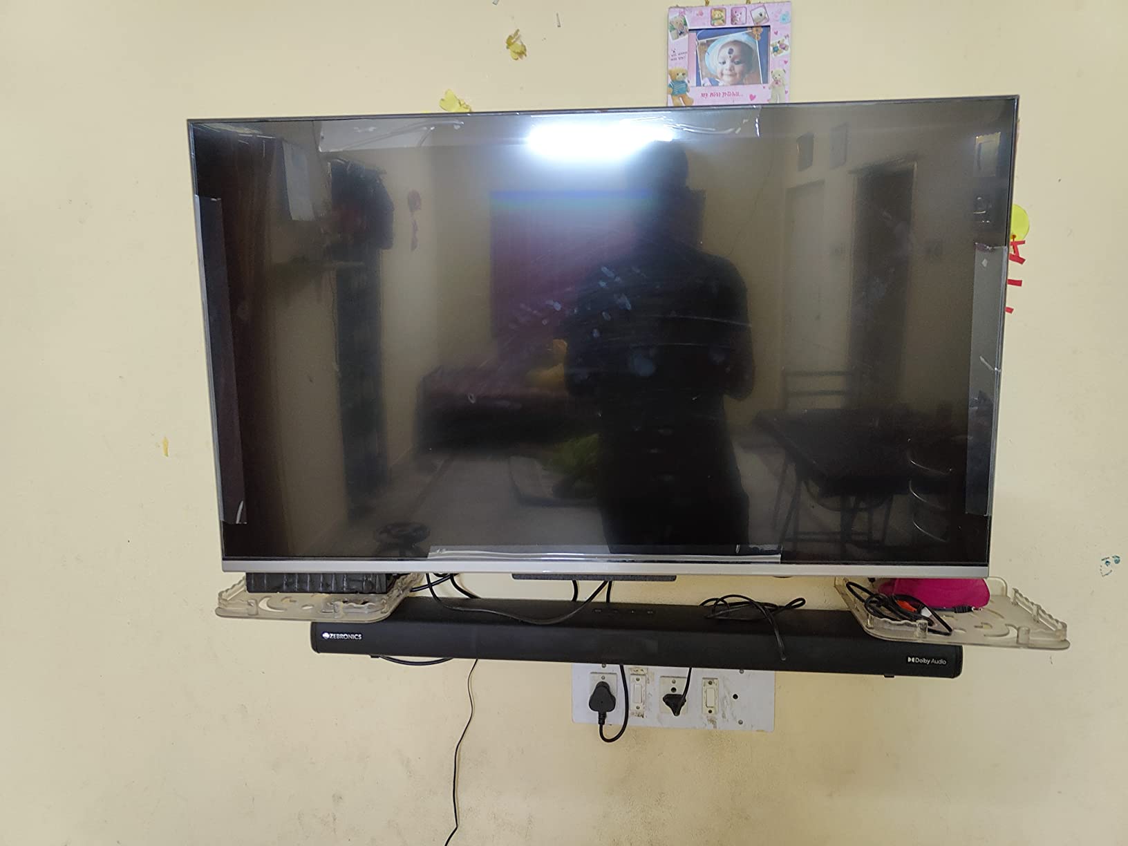 iFFALCON 126 cm (50 inches) 4K Ultra HD Smart Certified Android LED TV ...