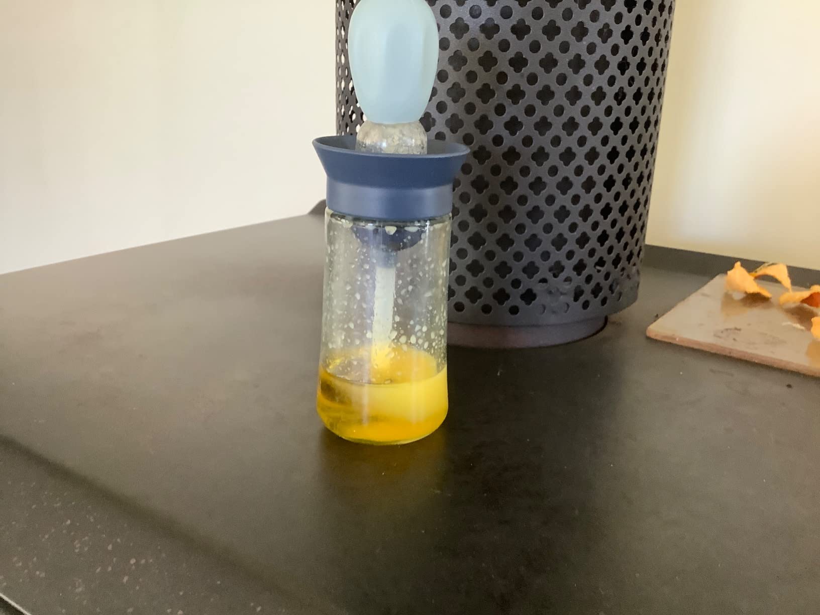 Olive Oil Dispenser with Brush, 2 in 1 Glass Oil Bottle with Silicone ...