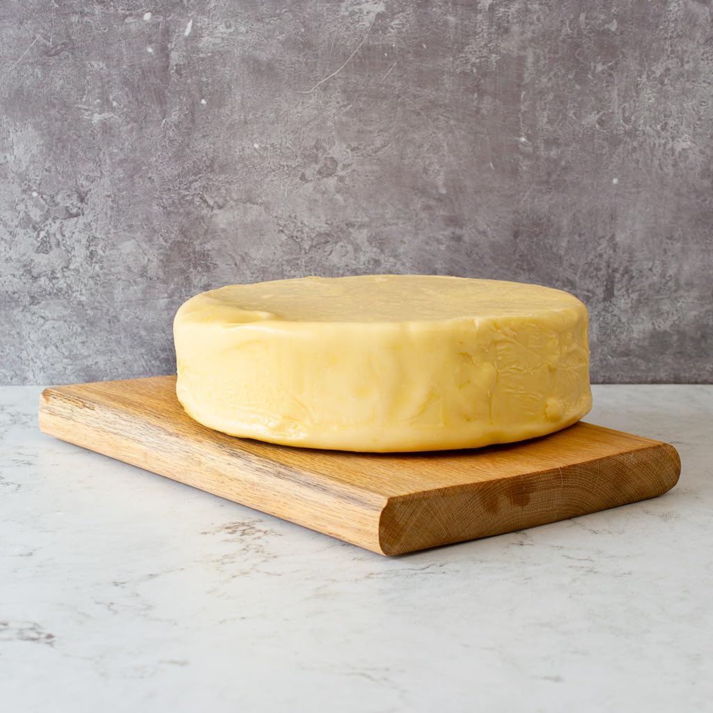 Cheddar Cheese Wheel Wynland Mature Cheddar Whole (7 – 9 Months)