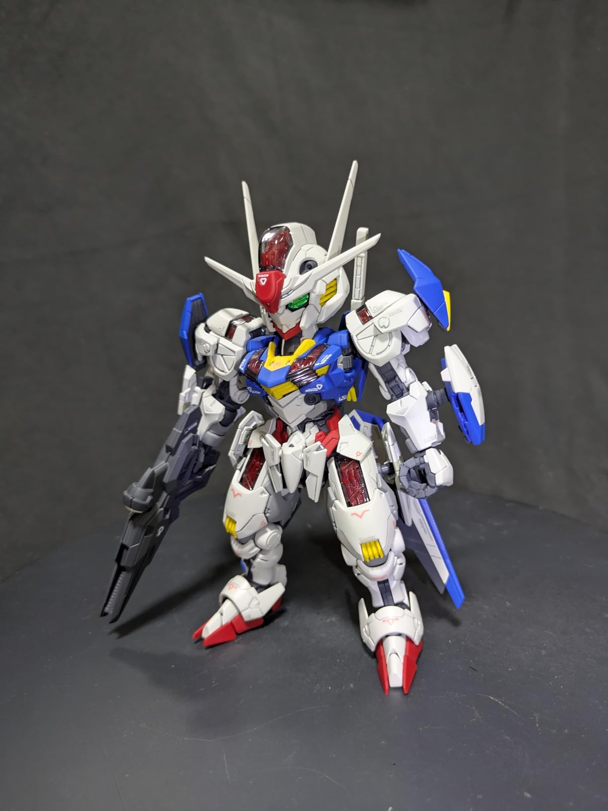 Amazon | BANDAI SPIRITS(バンダイ スピリッツ) MGSD 機動戦士ガンダム 水星の魔女 ガンダムエアリアル 色分け済みプラモデル | プラモデル 通販