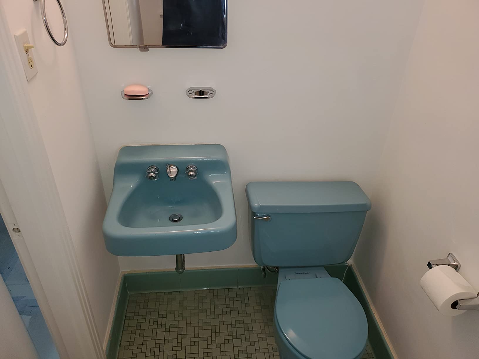 Deluxe Regency Blue Wood Round Toilet Seat - Amazon.com