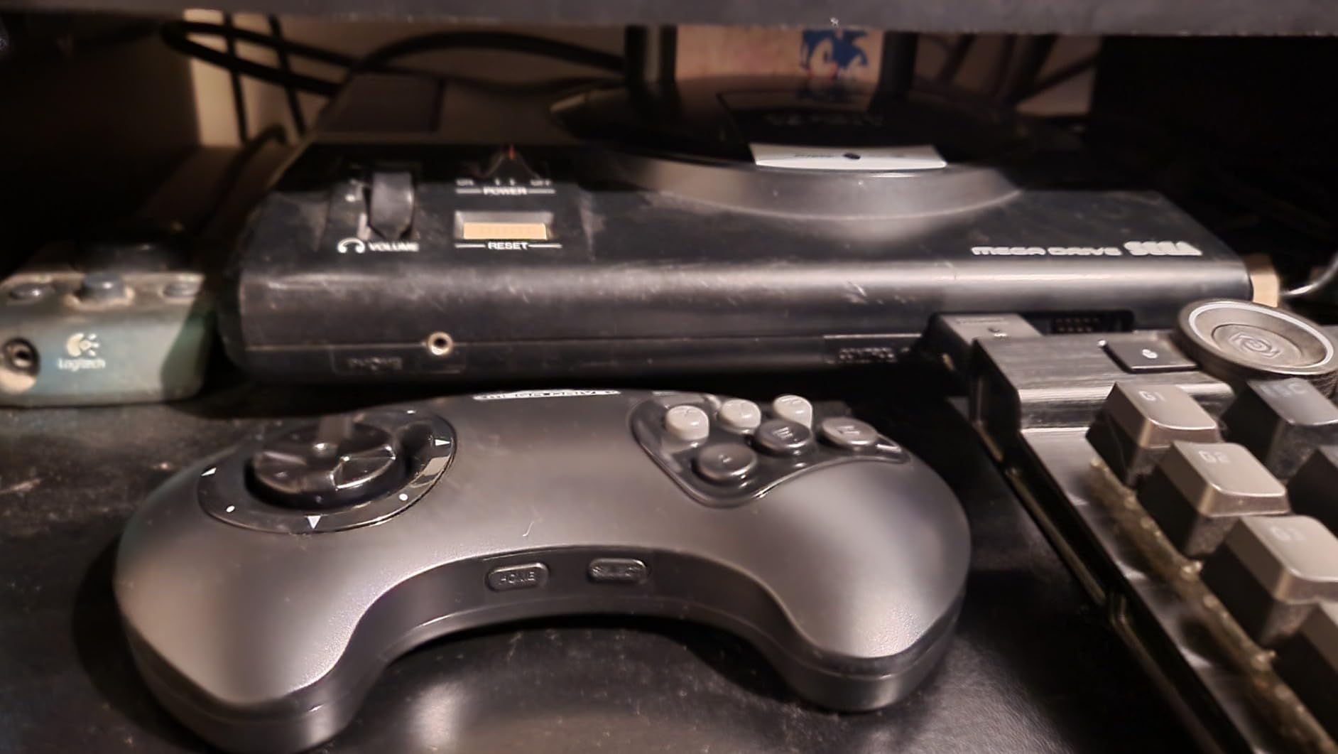 Retro-Bit BIG6 2.4 GHz SEGA Mega Drive Wireless Arcade Controller Pad ...