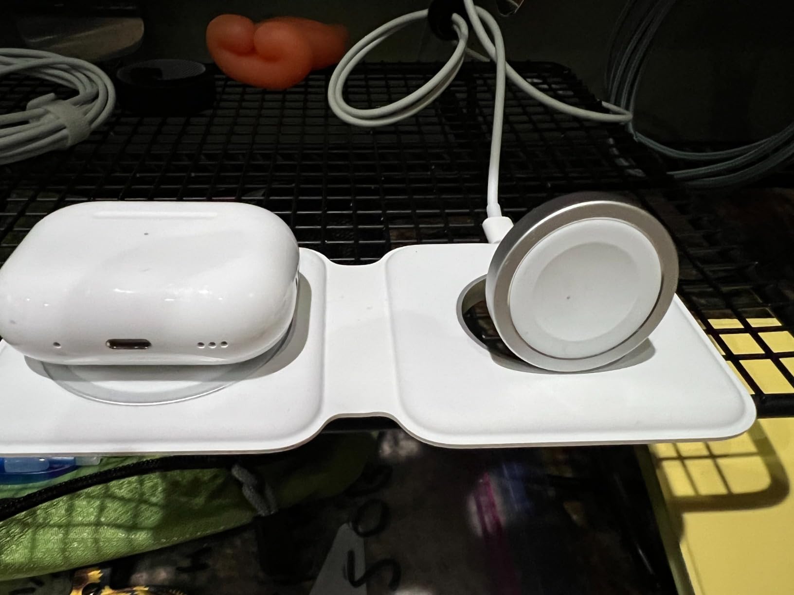 Amazon.com: Apple MagSafe Duo - Wireless Charger with Fast Charging ...