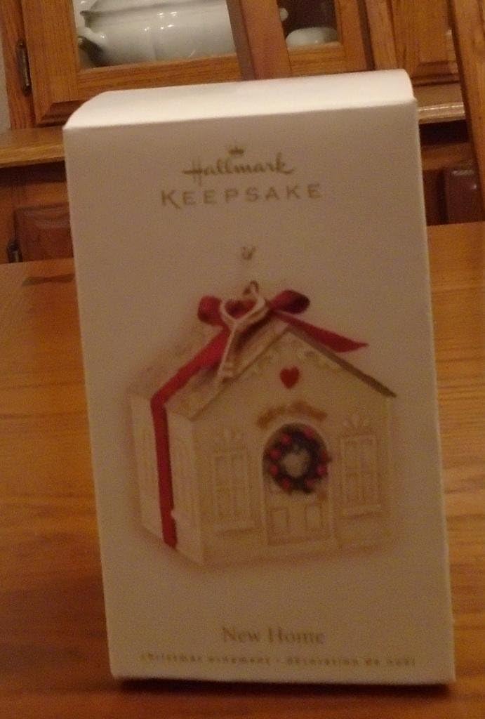 Amazon.com: Hallmark Keepsake Ornament New Home 2007 : Home & Kitchen