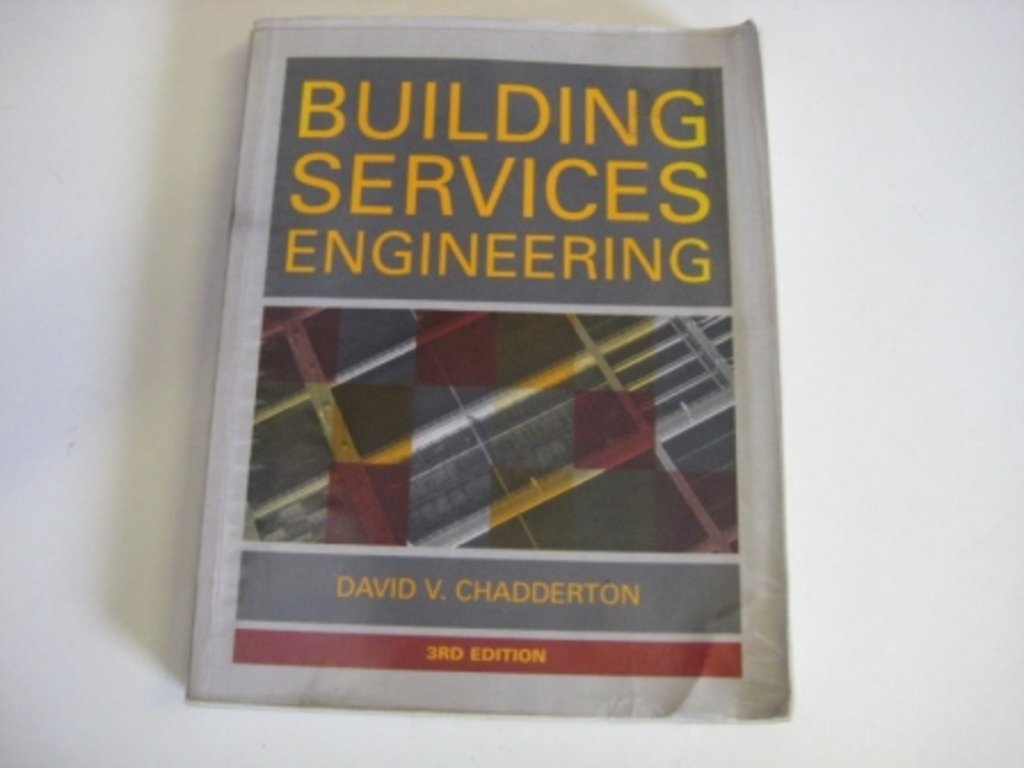 Building Services Engineering: Chadderton, David: 9780419257400: Amazon ...