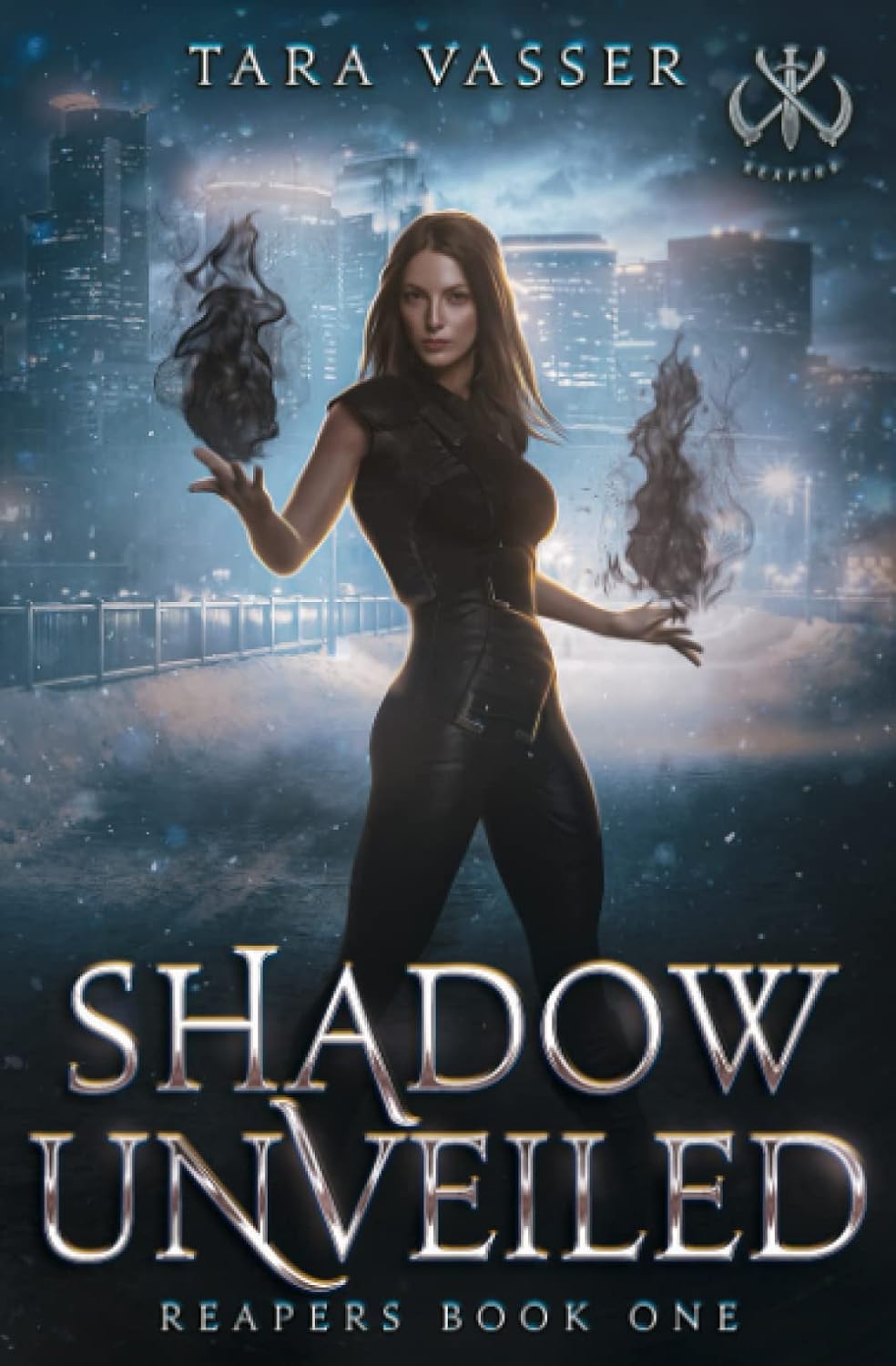 Shadow Unveiled: Reapers Book One: Vasser, Tara: 9798394915598: Amazon ...