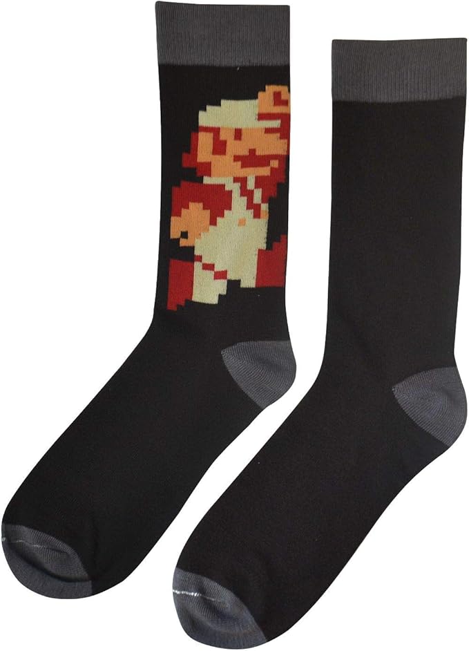 Amazon.com: Nintendo Super Mario Bros Classic Fire Men's Socks, 10-13 ...