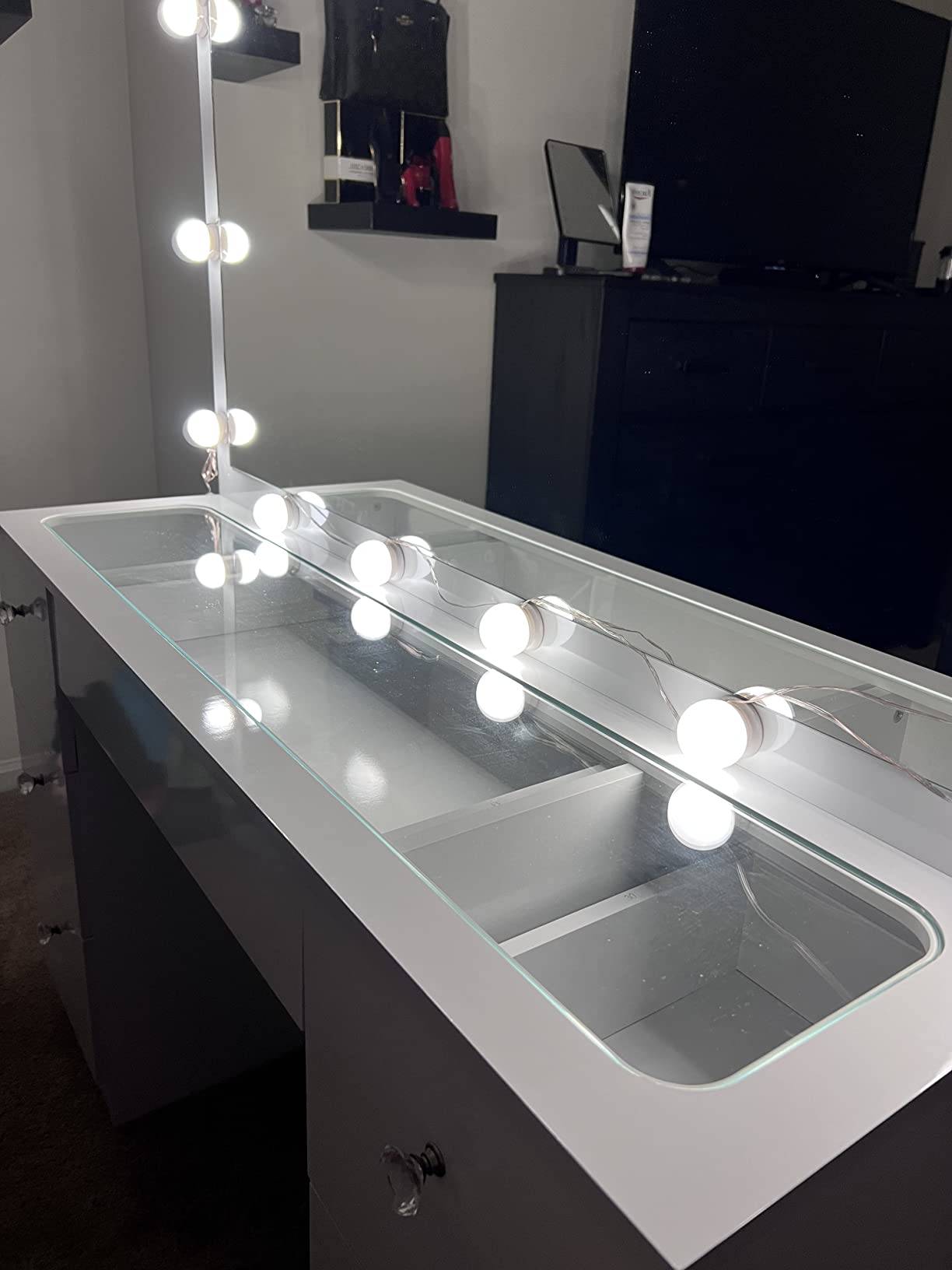 $30/mo - Finance Boahaus Yara Makeup Vanity Desk with Hollywood Vanity ...