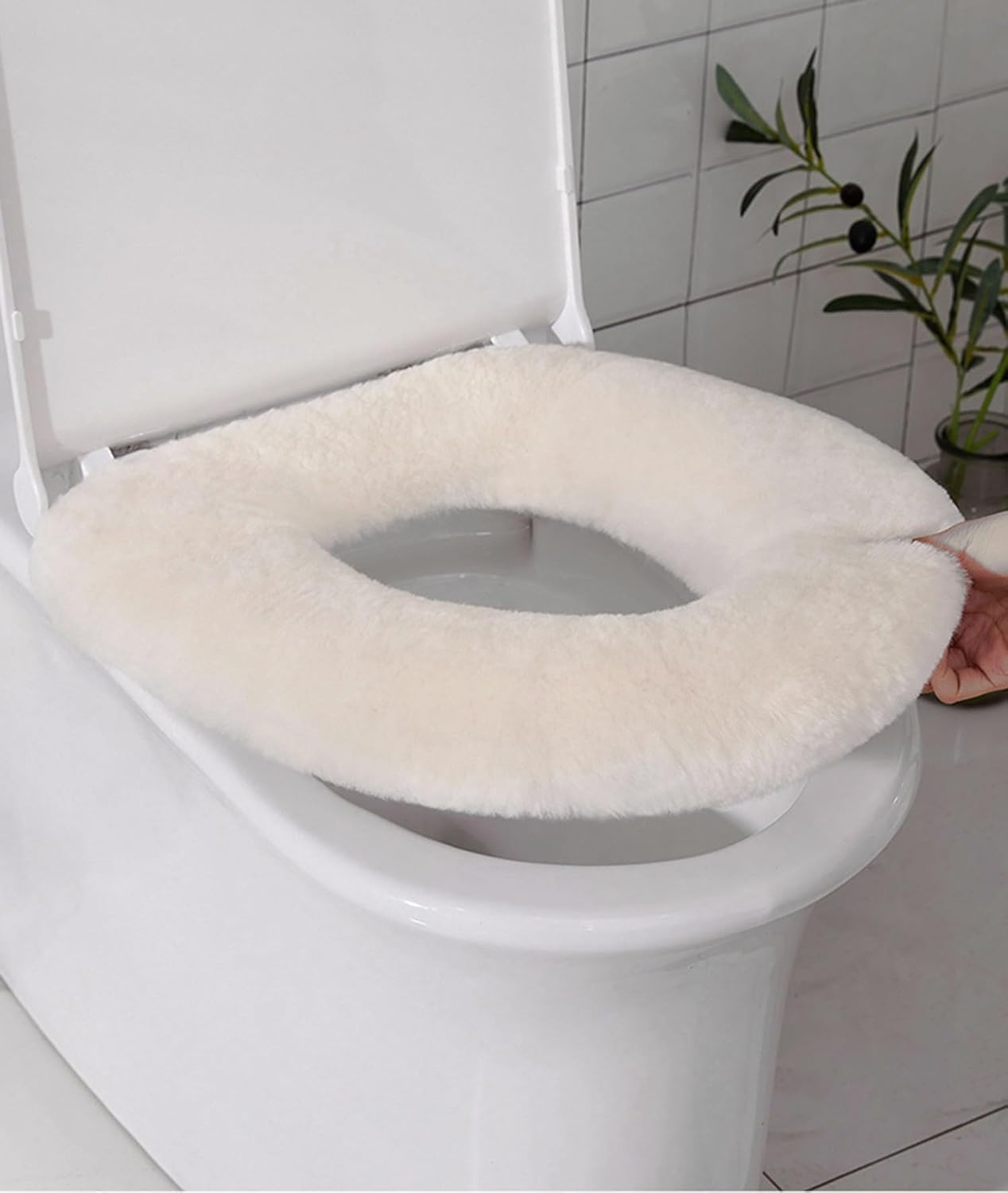 Amazon.com: Dotesy Genuine Sheepskin Toilet Lid Cover Natural Fur Wool ...