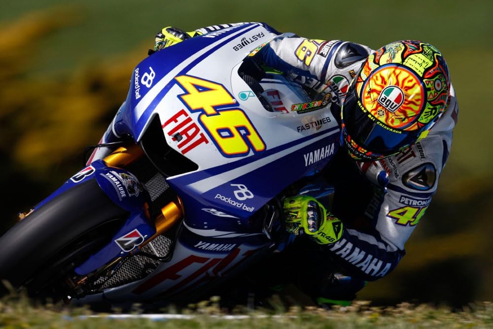Amazon.com: posters Valentino Rossi Moto Gp 24"x36" 24inx36in: Posters ...