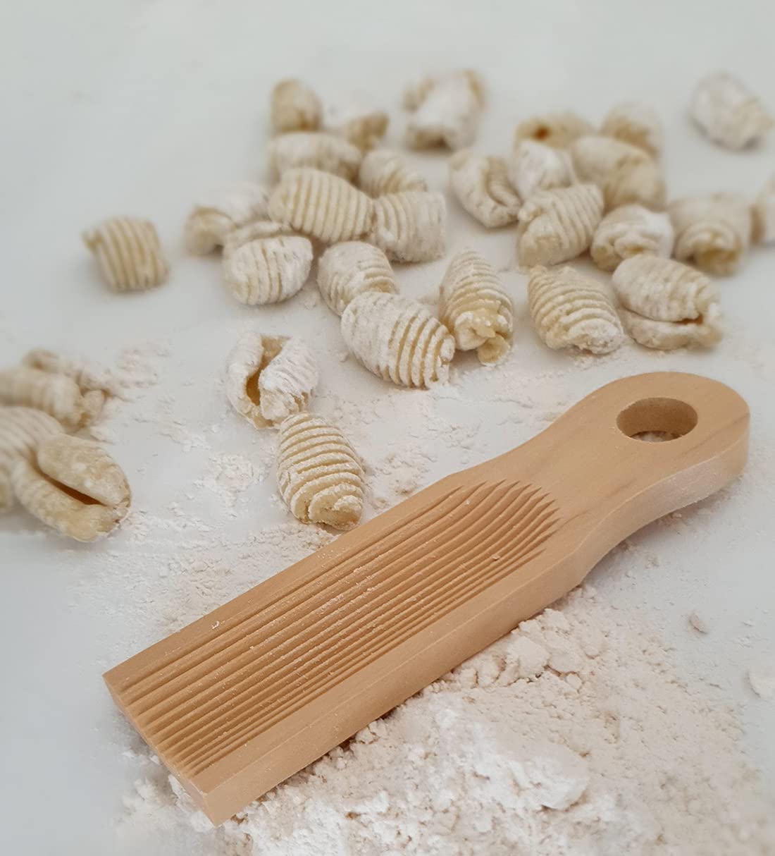 Snapklik.com : Rounded Gnocchi Maker Board Paddle, Unique Curved Design ...