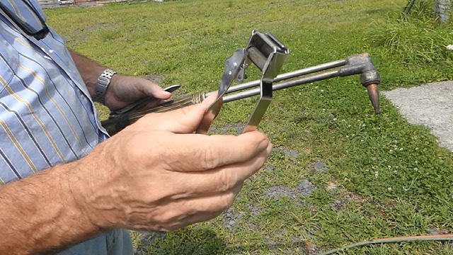 Watch #00763 - Triple Flint Spark Lighter on Amazon Live