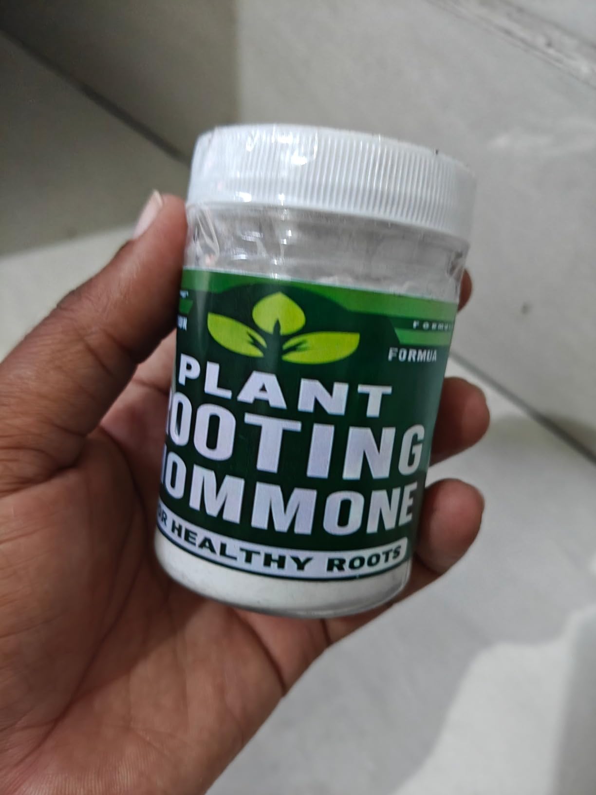 Organic Rooting Hormone Powder for Plants Cuttings (100 Gm) - Rooting ...