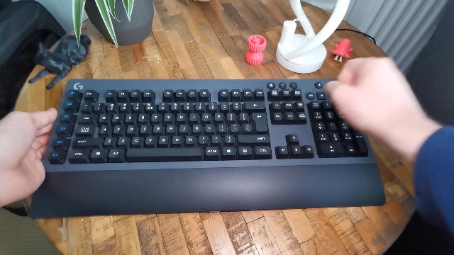 Watch Logitech G613 Bluetooth keyboard Overview on Amazon Live