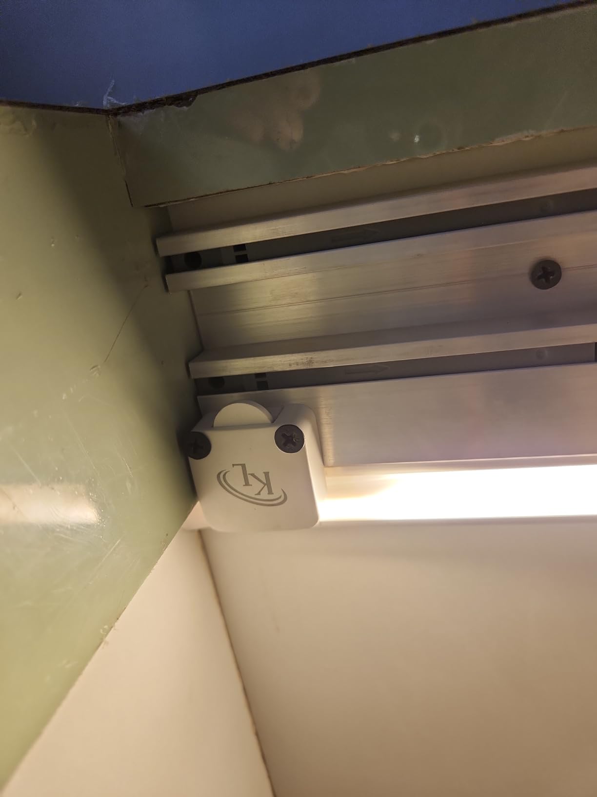 Wardrobe Door Switch Push Button Cabinet Lamp Automatic Light ON/Off ...