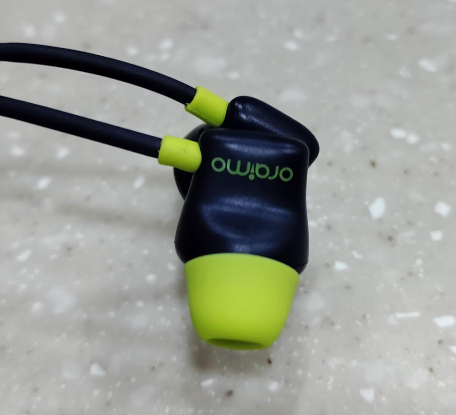 Oraimo Shark 4 Bluetooth Neckband Wireless in Ear Earphones Deep Bass ...