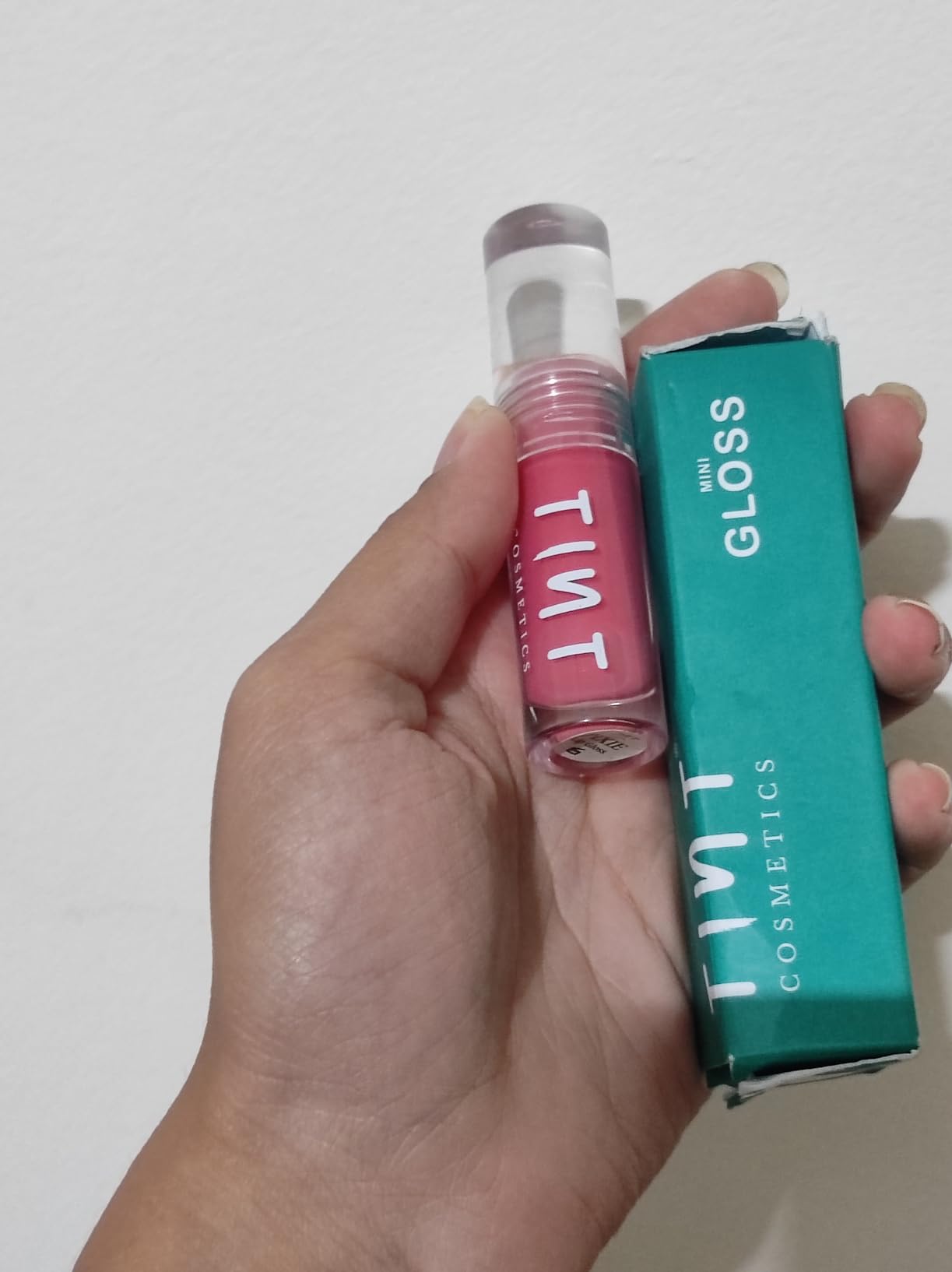 Buy Tint Cosmetics 2.5ml Rose Gold Lipgloss, Non Sticky, Hydrating ...