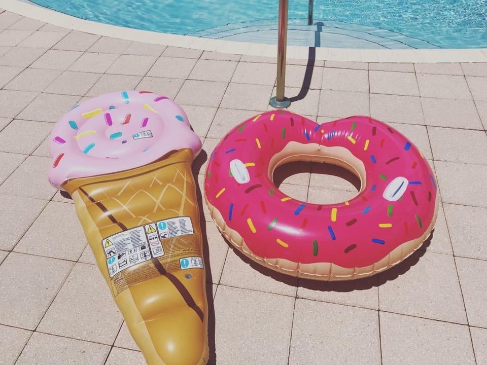 Amazon.com: Intex Inflatable Ice Cream Cone Pool Float Ride On : Toys ...