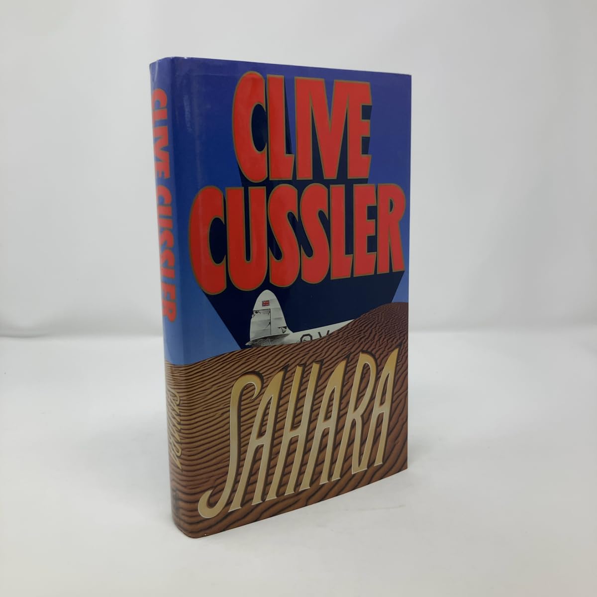 Sahara: Cussler, Clive: 9780671681555: Amazon.com: Books