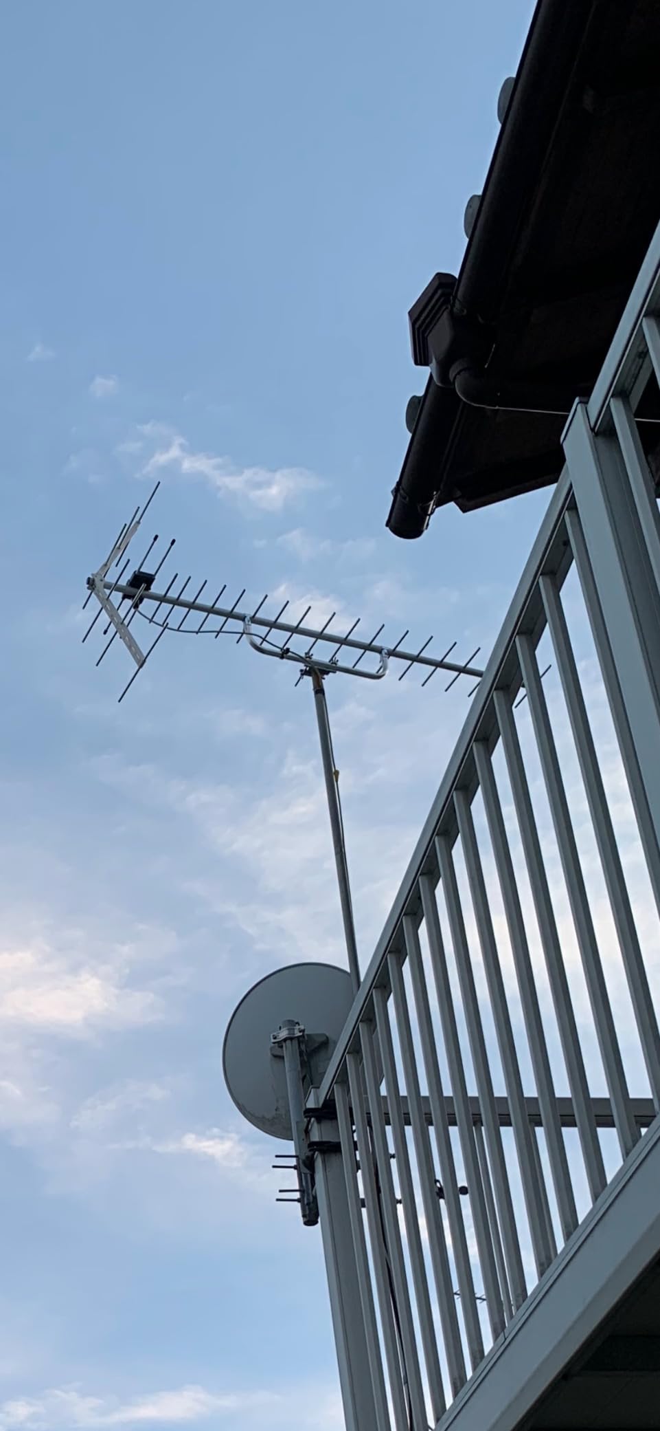 Amazon | マスプロ電工 高性能型UHFアンテナ 20素子 受信チャンネルch.13~36用 U206TMH | マスプロ電工 | TVアンテナ