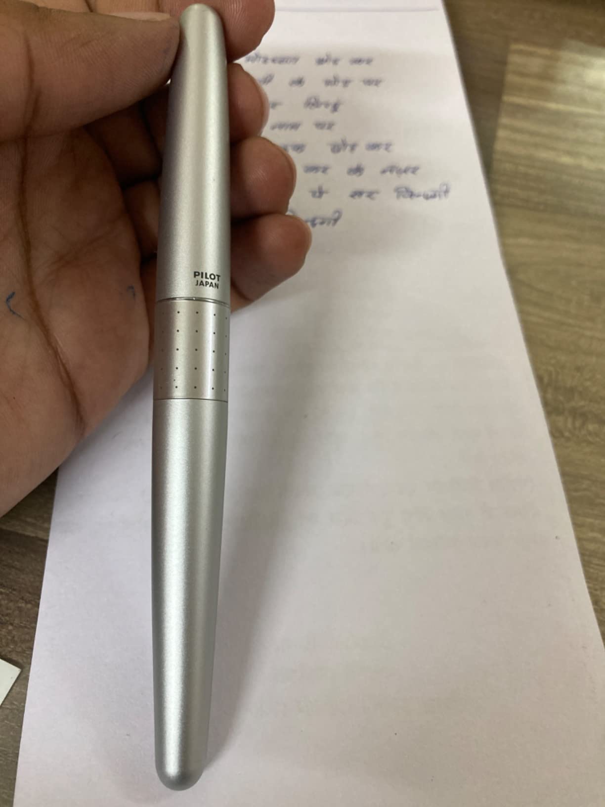 Pilot Metropolitan MR1 Fountain Pen - Silver Dot (FINE NIB) : Amazon.in ...