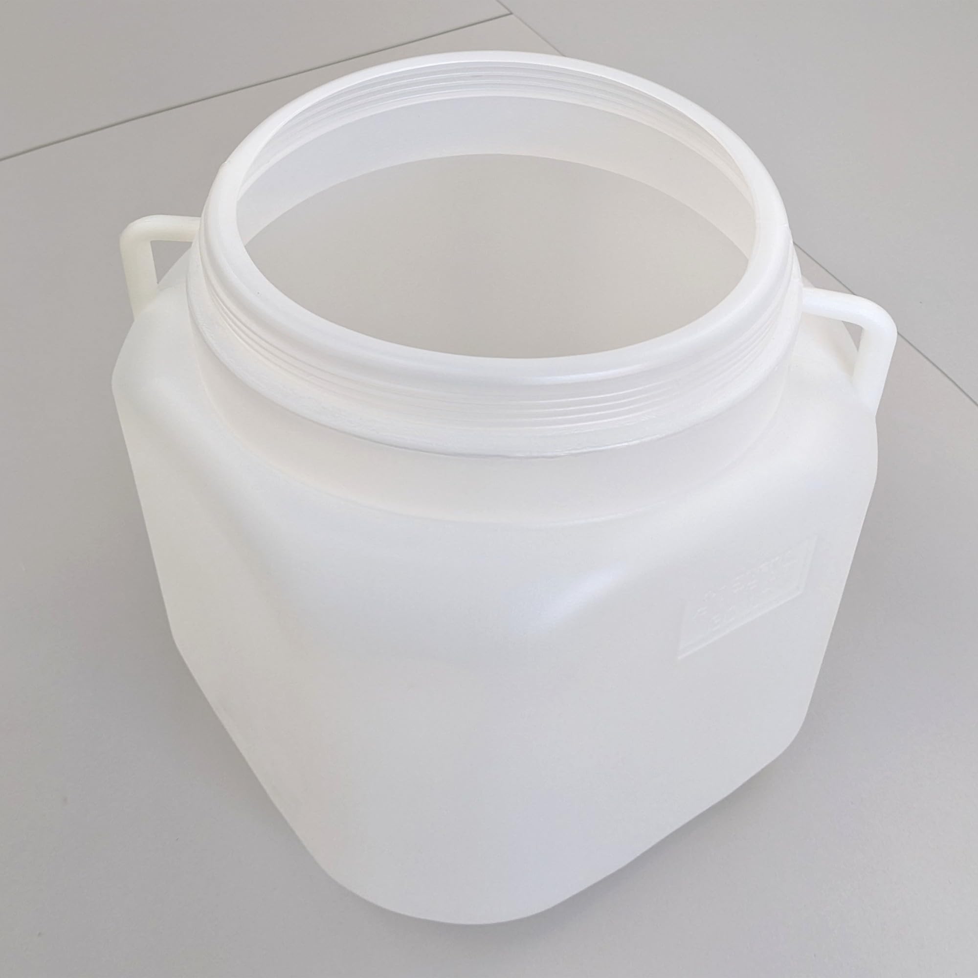 Small Barrel Plastic Container 80*47mm HDPE Plastic Container 50 Liter