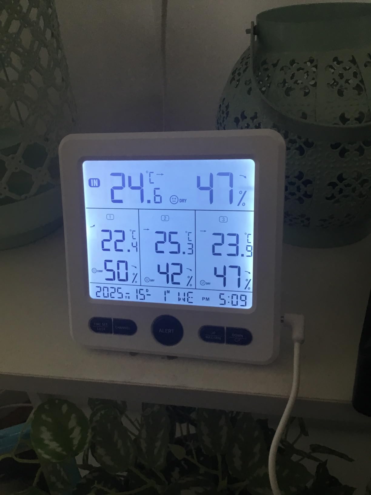 Indoor Outdoor Digital Thermometer Hygrometer with 3 Wireless Sensors ...