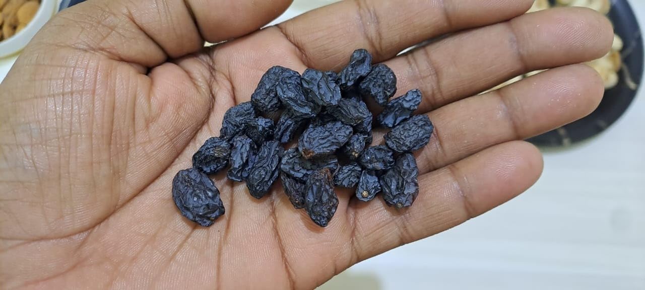 NUTRI BINGE Dried Black Raisins (Kishmish 200 Grams) - Pack of 3 ...