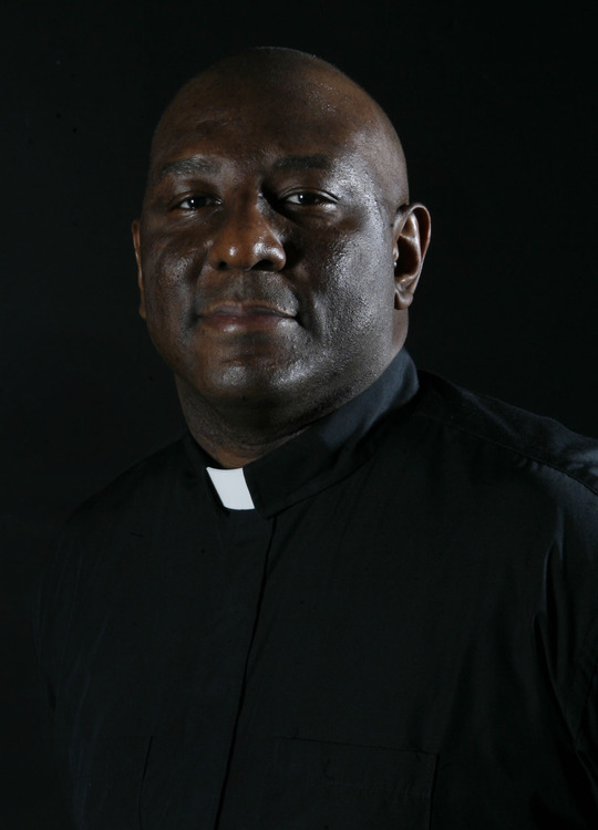 Amazon.co.uk: Dr. Christopher Handy: books, biography, latest update