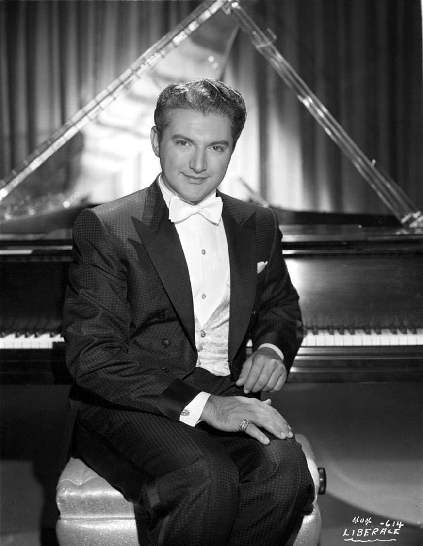 Amazon.com: Liberace Photo Print (24 x 30): Posters & Prints