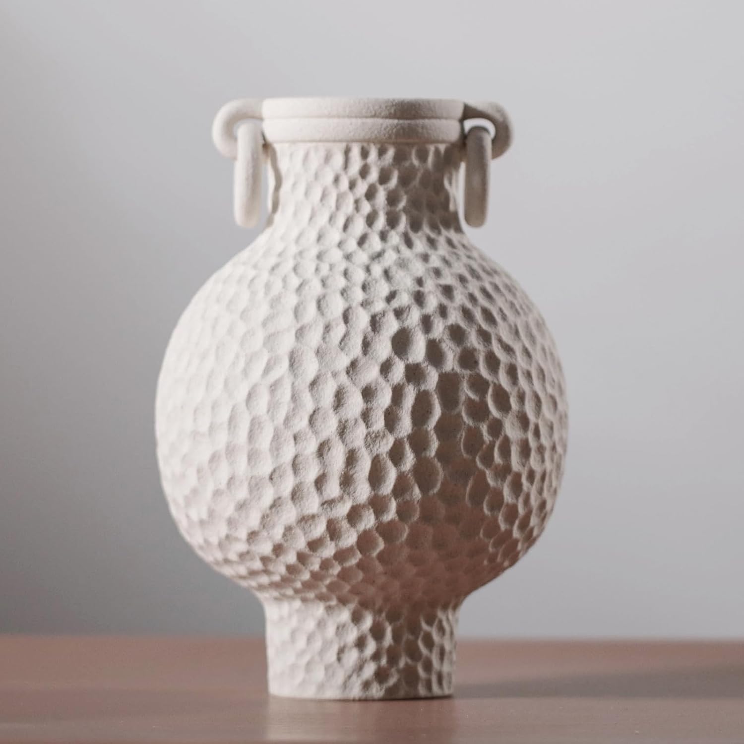 Amazon.com: GROWJAYDEN Rustic White Ceramic Vase - Round Decorative ...