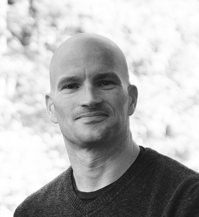 Amazon.com: Mike Knowles: books, biography, latest update