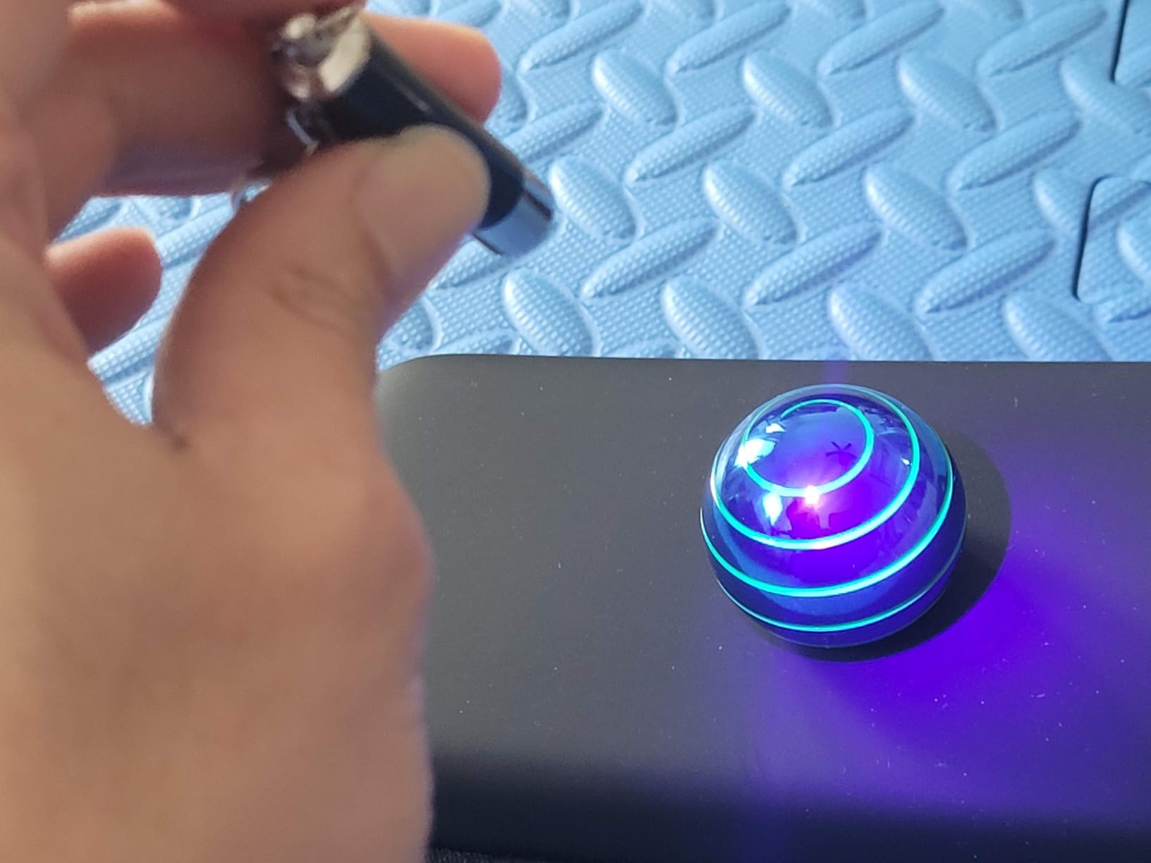 Amazon.com: Luminous Desk Spinning Ball Toys for Kids Adults, Metal ...