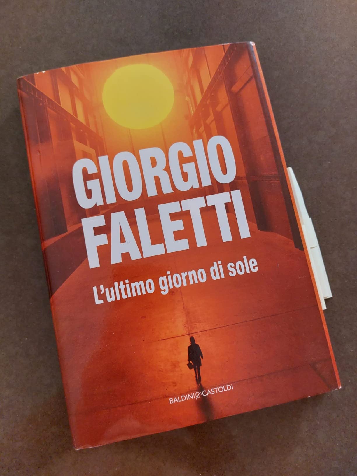 Amazon.it: L'ultimo giorno di sole - Faletti, Giorgio - Libri