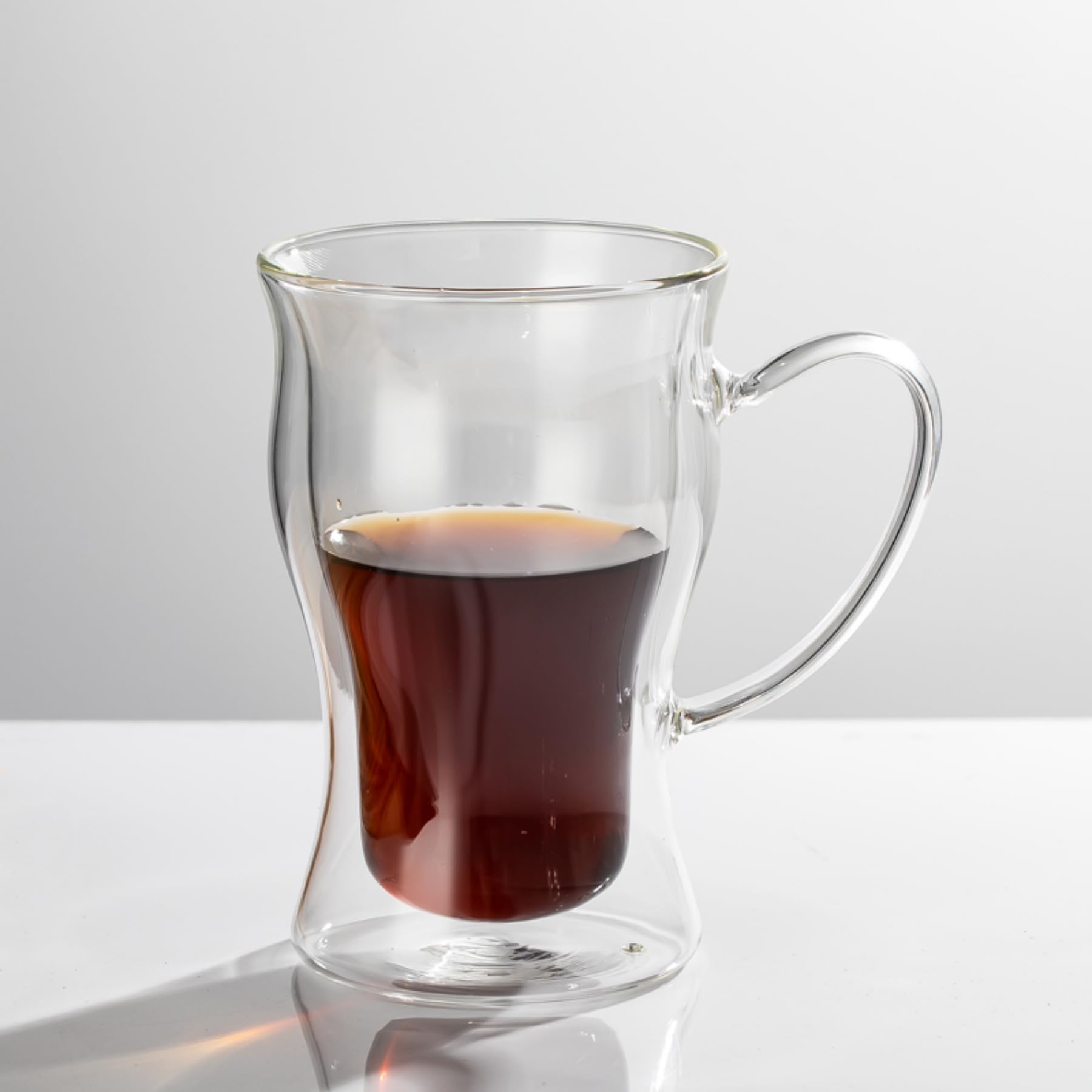 Amazon.co.jp: FLYILIA ダブルウォールグラス コーヒーグラス タンブラーグラス マグカップ コーヒーカップ 取っ手付き 耐熱ガラス 真空断熱 二層グラス 二重グラス ティー ...