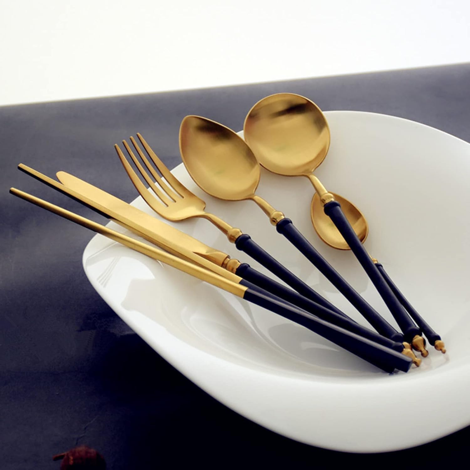 Amazon.com | RIS LAN 72 Piece Flatware Set With Bamboo Texture Handle ...