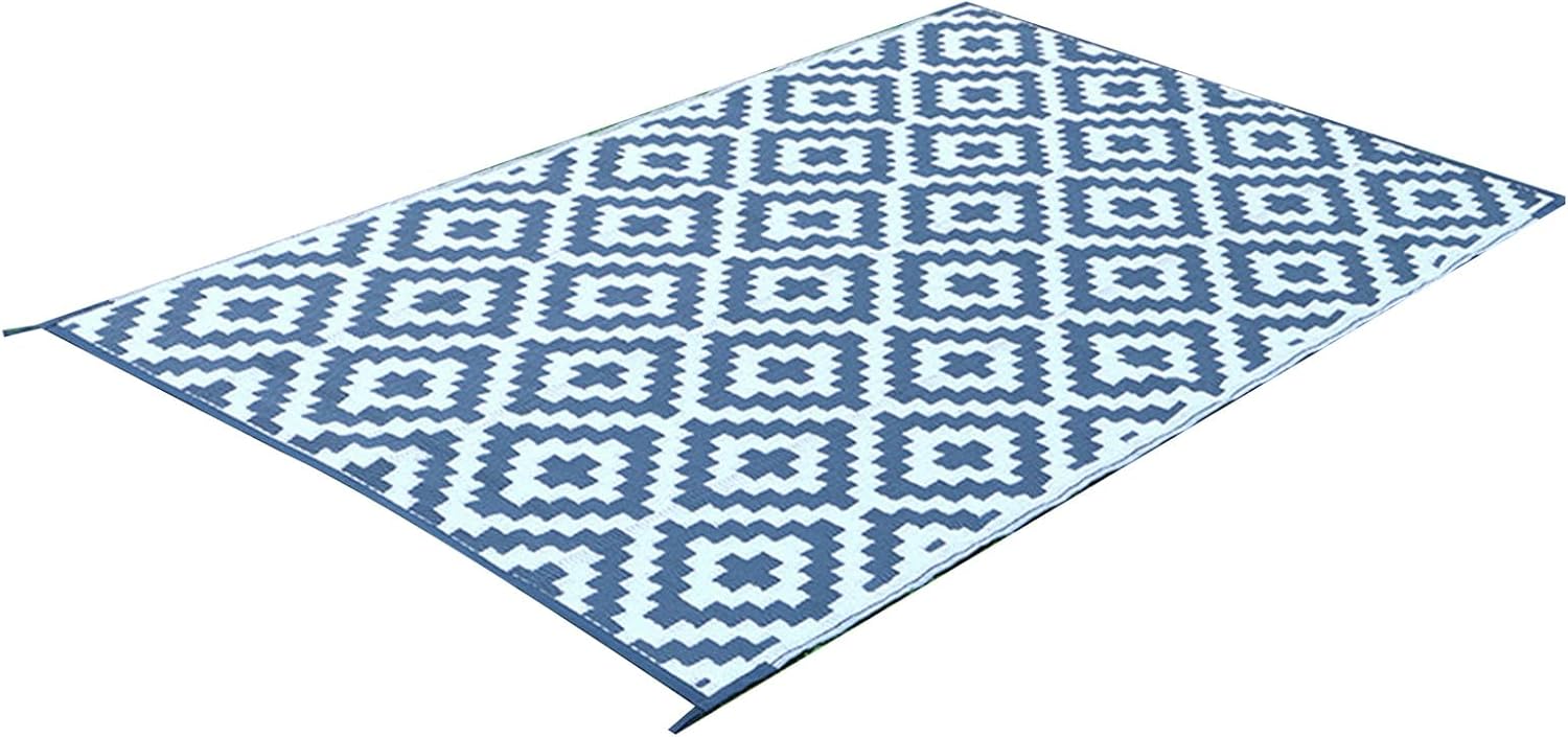 Amazon.com: CHSUFBTY Beach Mat Portable Folding Plastic Beach Mat for ...