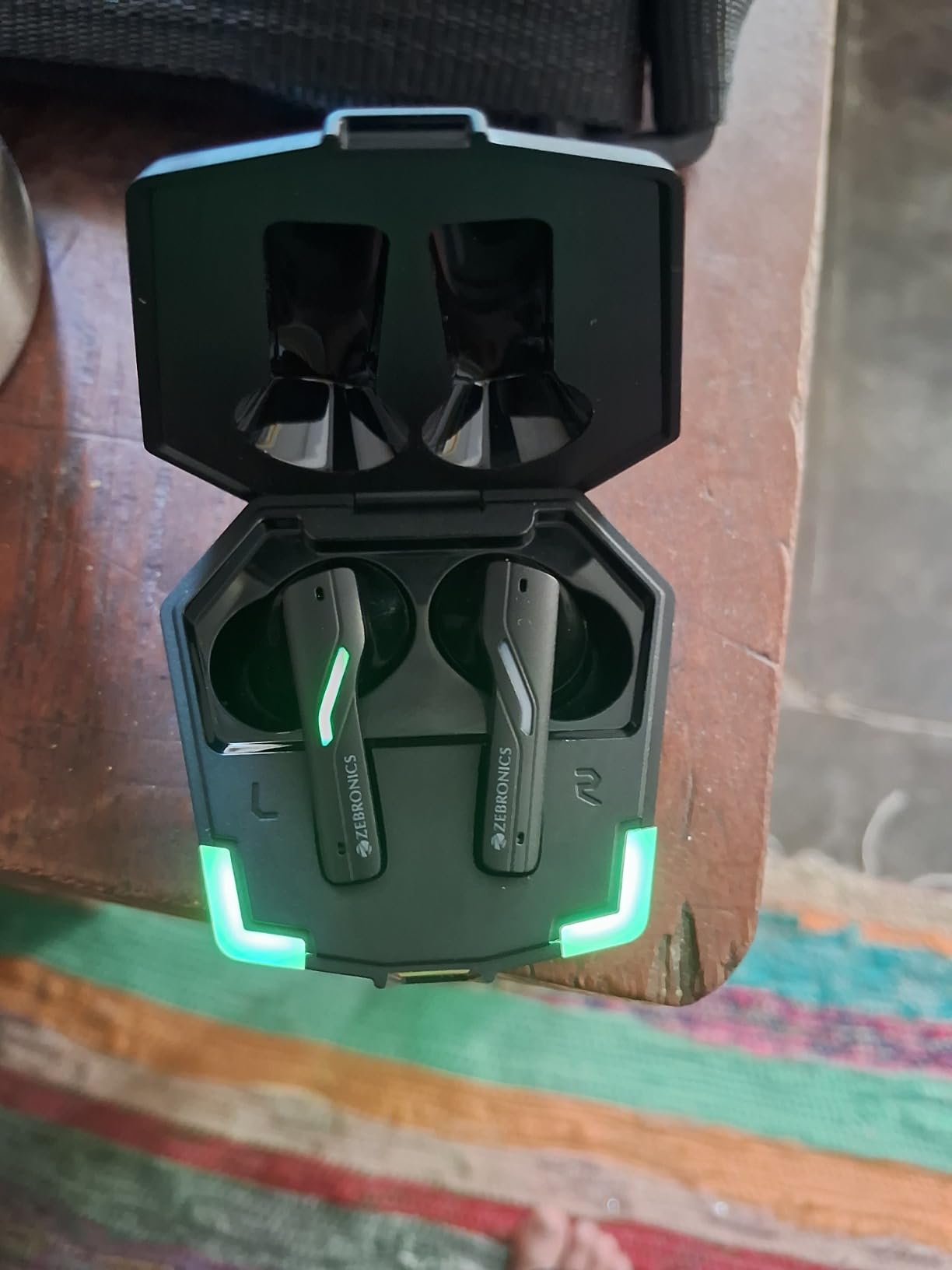 ZEBRONICS Beast in-Ear Wireless Earbuds, 24* Hours Backup, Bluetooth v5 ...