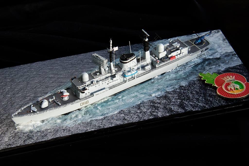 HMS Sheffield (D80) Batch 1 Type 42 Destroyer - 1:700 Plastic Kit by ...