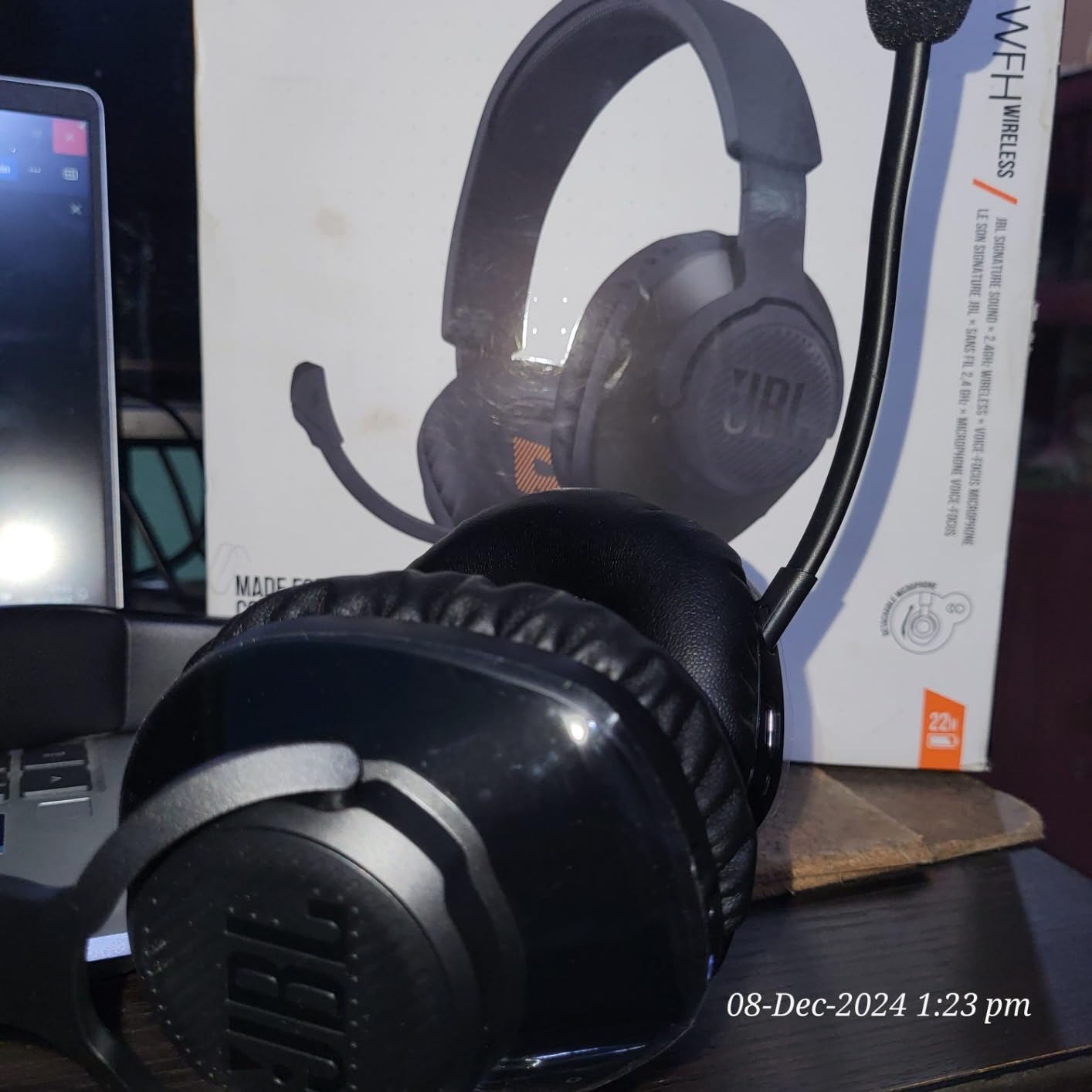 JBL Free WFH Wireless, Over Ear Headset with Detachable Voice-Focus ...