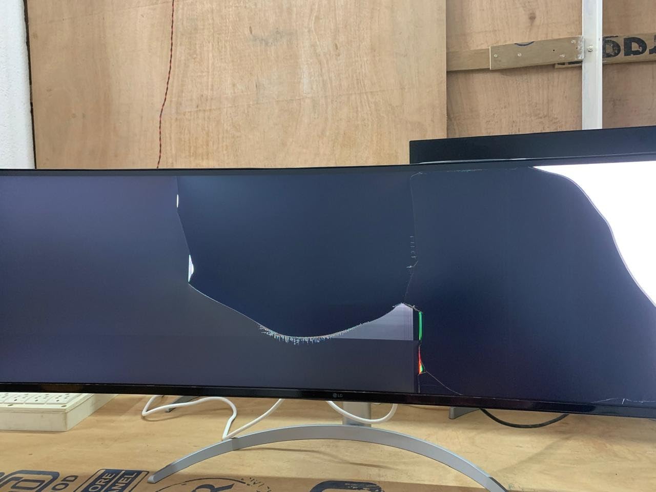 LG Ultragear Uhd 4K OLED Gaming Monitor 122 Cm(48 Inch) 3840 X 2160,0.1 ...