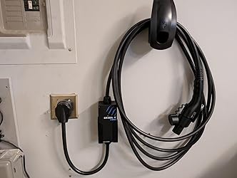 Amazon.com: Hubbell Lighting 125V 50A 3-Pole 4-Wire Receptacle ...