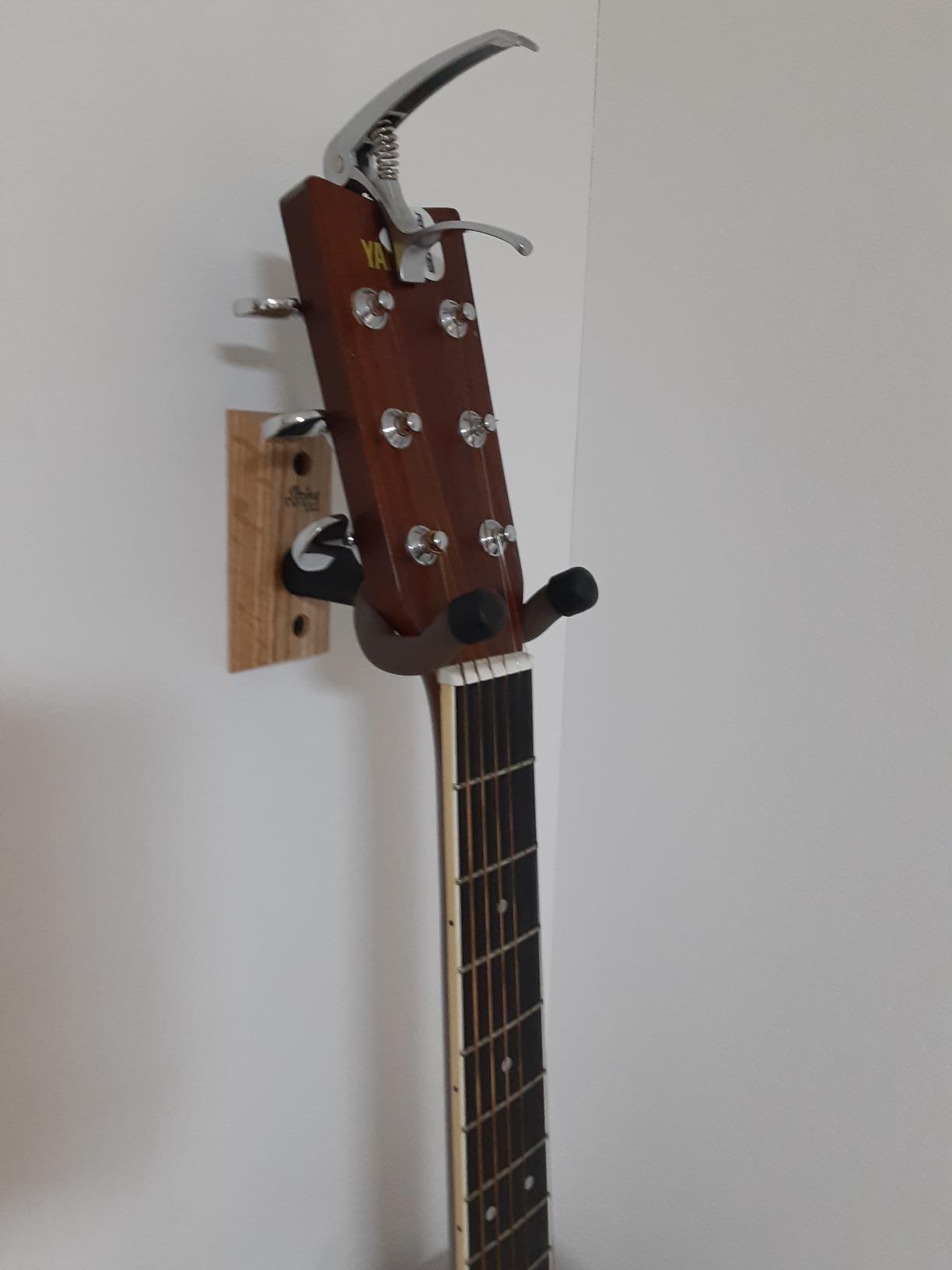 Amazon.co.jp: String Swing - CC01K - アコースティックギター＆エレキギター用壁掛けギターハンガー＆取付用ブラケットホルダー オーク - 2個入り : 楽器・音響機器