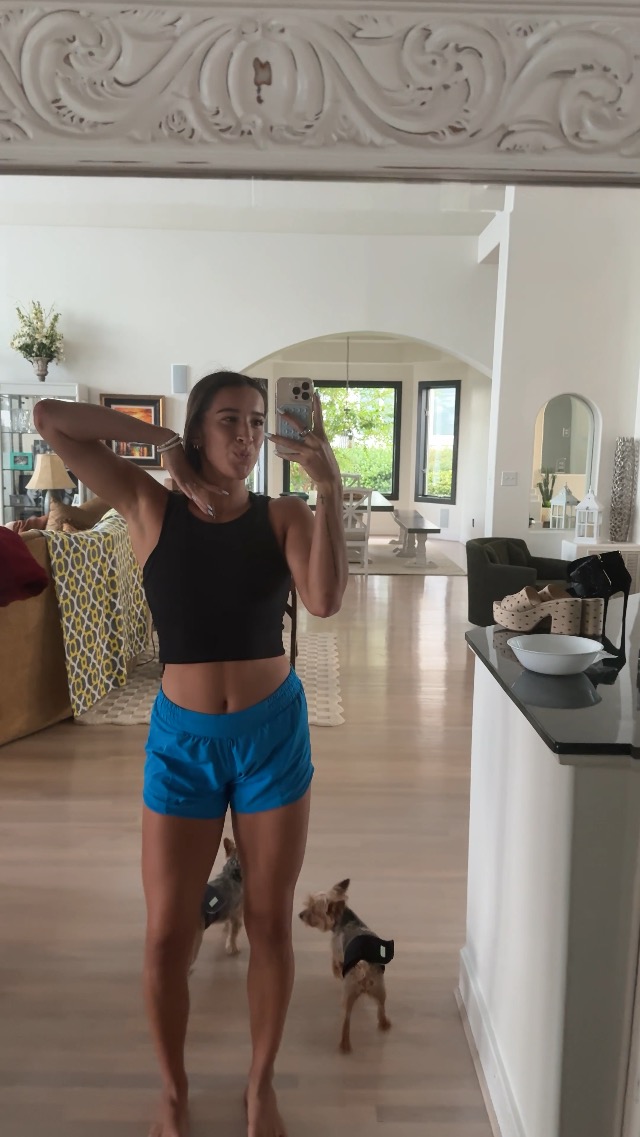 Watch outfit of the day! on Amazon Live